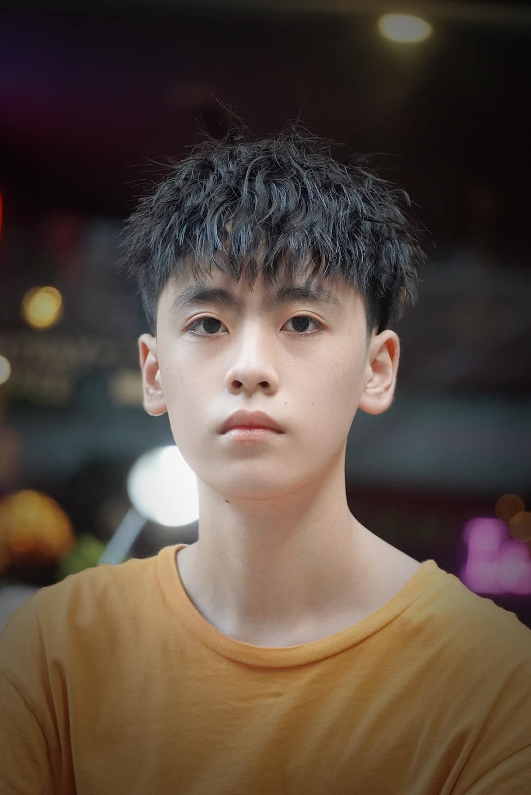 Kiểu Tóc Ruffled Nam: Uốn Định Hình Phong Cách Mới – The Fist Barbershop